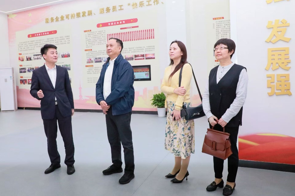 许涛书记一行走访校董单位万丰集团